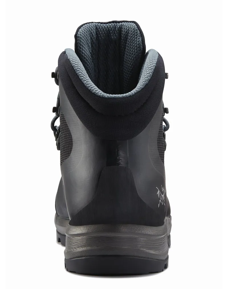 Arcteryx Acrux TR Mens Gore-Tex Trekking Boots in Black/Neptune